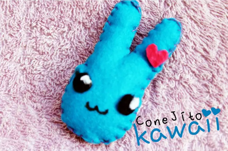 Peluche conejo kawaii de fieltro -Manualidades Infantiles