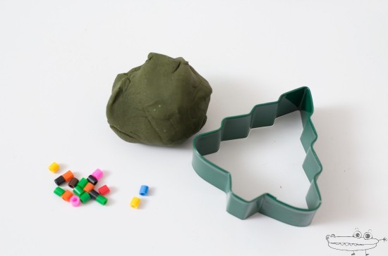 Árbol de Navidad de plastilina -Manualidades Infantiles