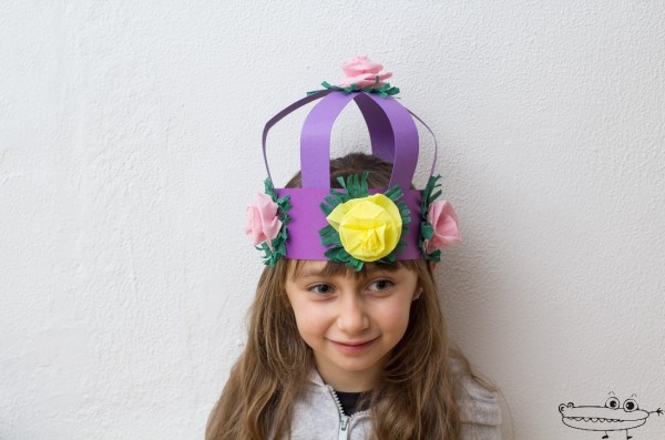 Cómo hacer una corona para la Primavera - Manualidades infantiles