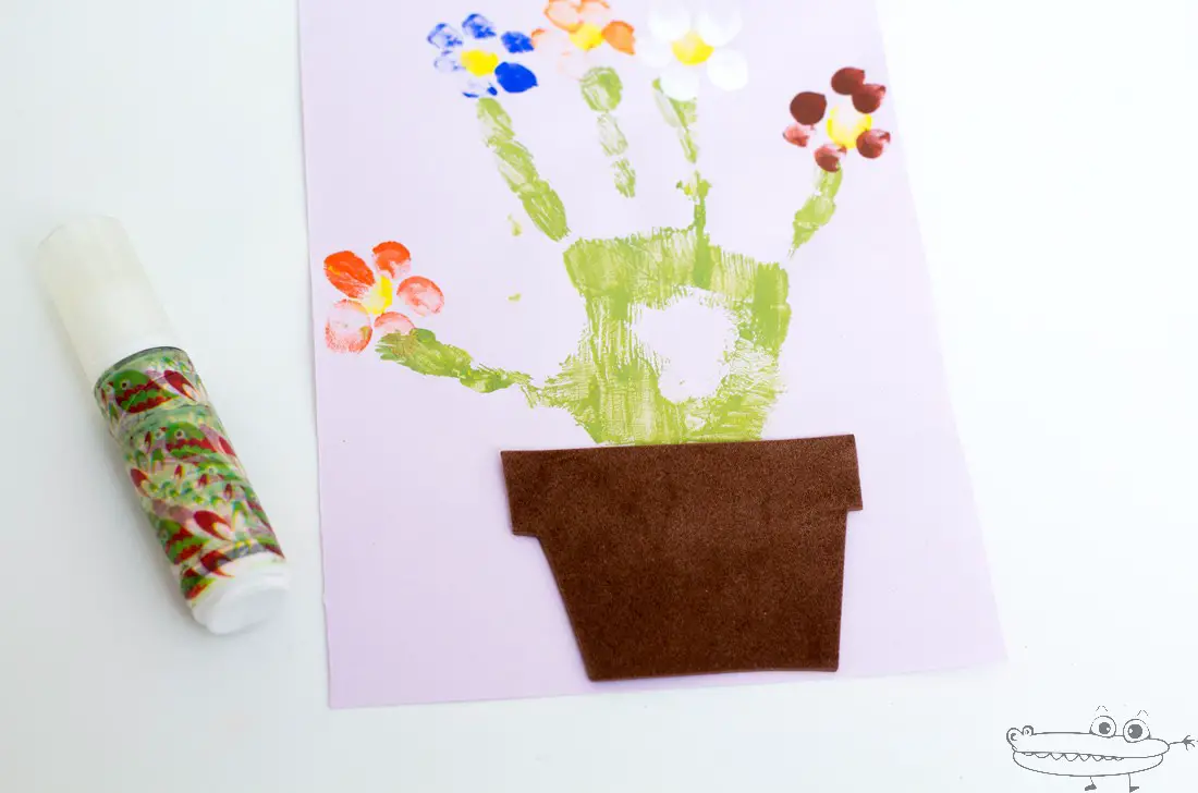 Macetas con manos -Manualidades Infantiles